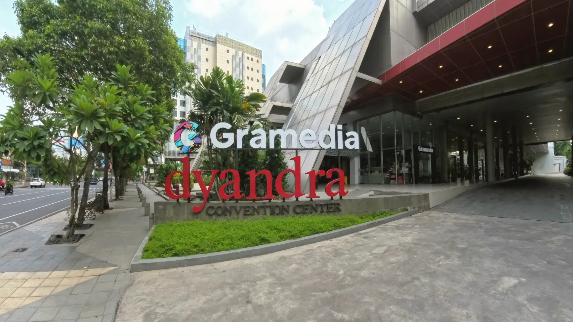 DYANDRA CONVENTION CENTER